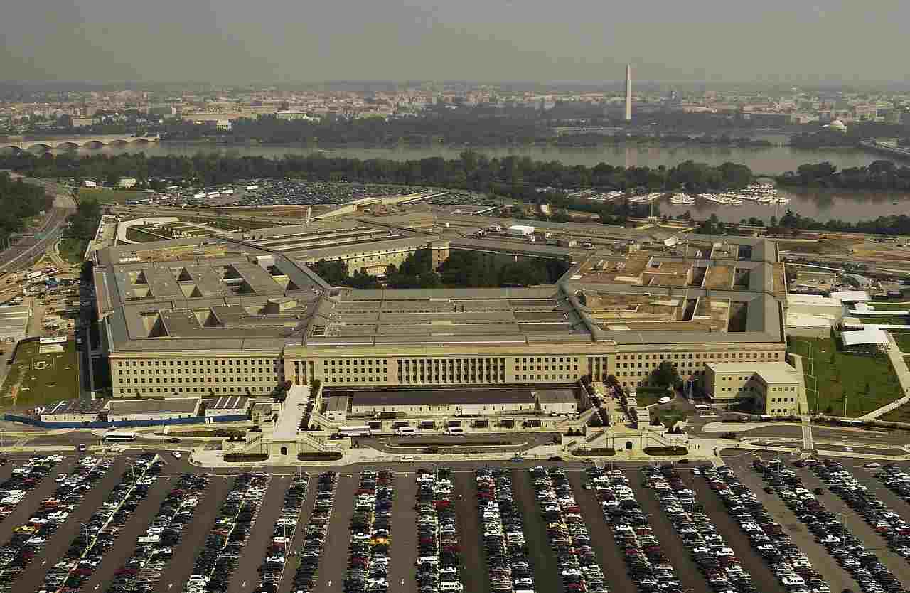 Pentagon dal Anthropicu ultimátum do piatka. Ak Claude AI neuvoľní ...